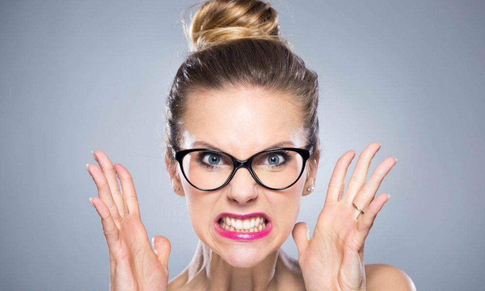 Trucos simples para combatir el mal genio en la sala de chat - JuanBustos